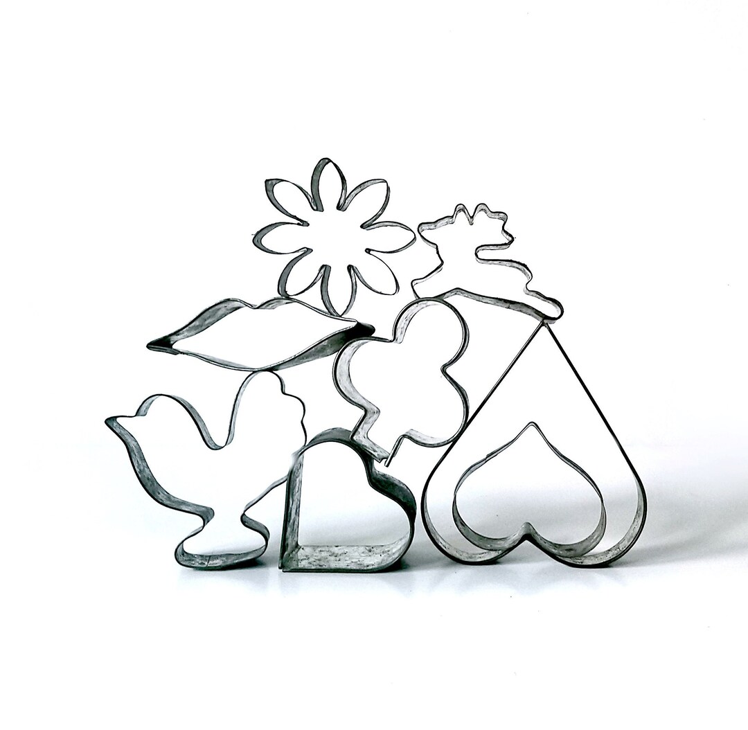 Vintage Metal Cookie Cutters, Set of Eight Rusty Tin Cookie Cutters ...