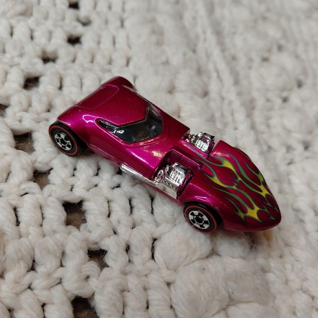 Hot Wheels Redline 1968 Magenta Flames Spectraflame Grey Interior ...