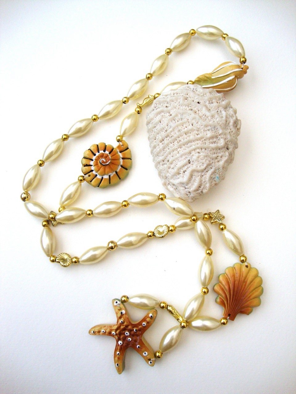 Vintage Sea Shell Necklace: Glowing Sealife Vintage Sea Life and Pearl ...