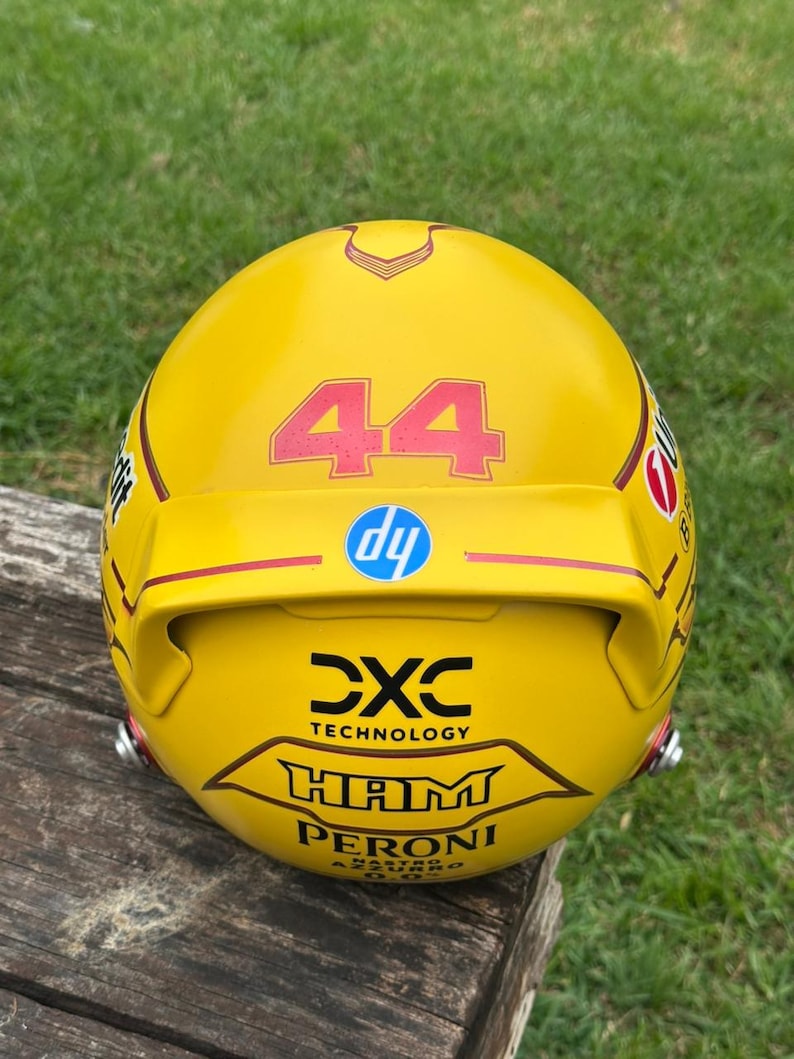 Casco Fórmula 1 Lewis Hamilton Ferrari 2025 – Réplica Coleccionable ...