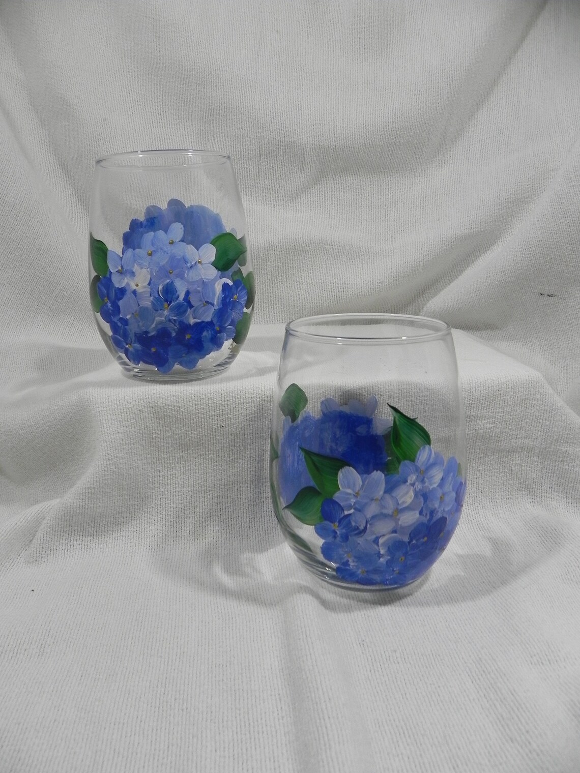 Hydrangeas Hand Painted on 2 Stemless Wine Glasses - Etsy