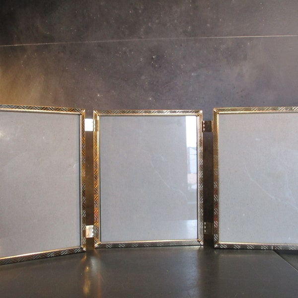 Tri Fold Frame 8x10 - Etsy