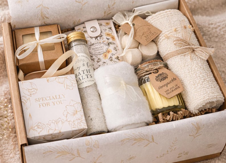 Luxury Spa Gift | Large Artisan Handcrafted Pamper Set | Neutral ...