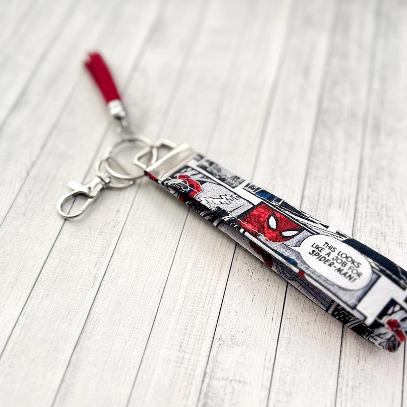 Spiderman Keychain - Etsy