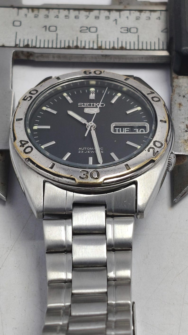 Vintage Seiko 5 Automatic Watch, Black Dial, Day-date, Japan Made - Etsy