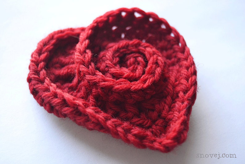Pattern Crochet Swirly Heart Pin Brooch US & UK Terminology - Etsy
