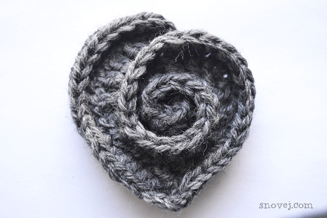 Pattern Crochet Swirly Heart Pin Brooch US & UK Terminology | Etsy