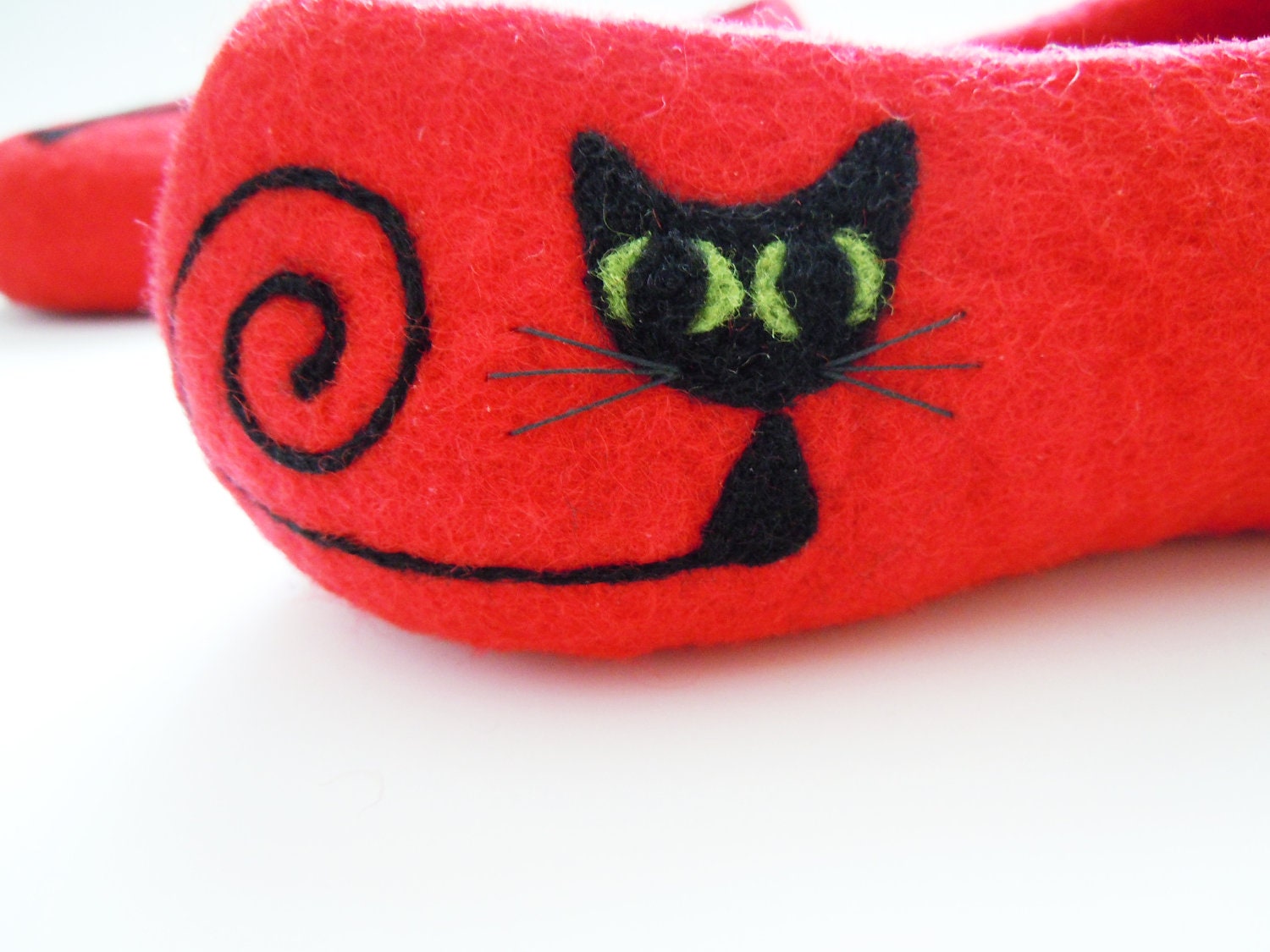 Felted Bright Red Colour Slippers BLACK CAT - Etsy