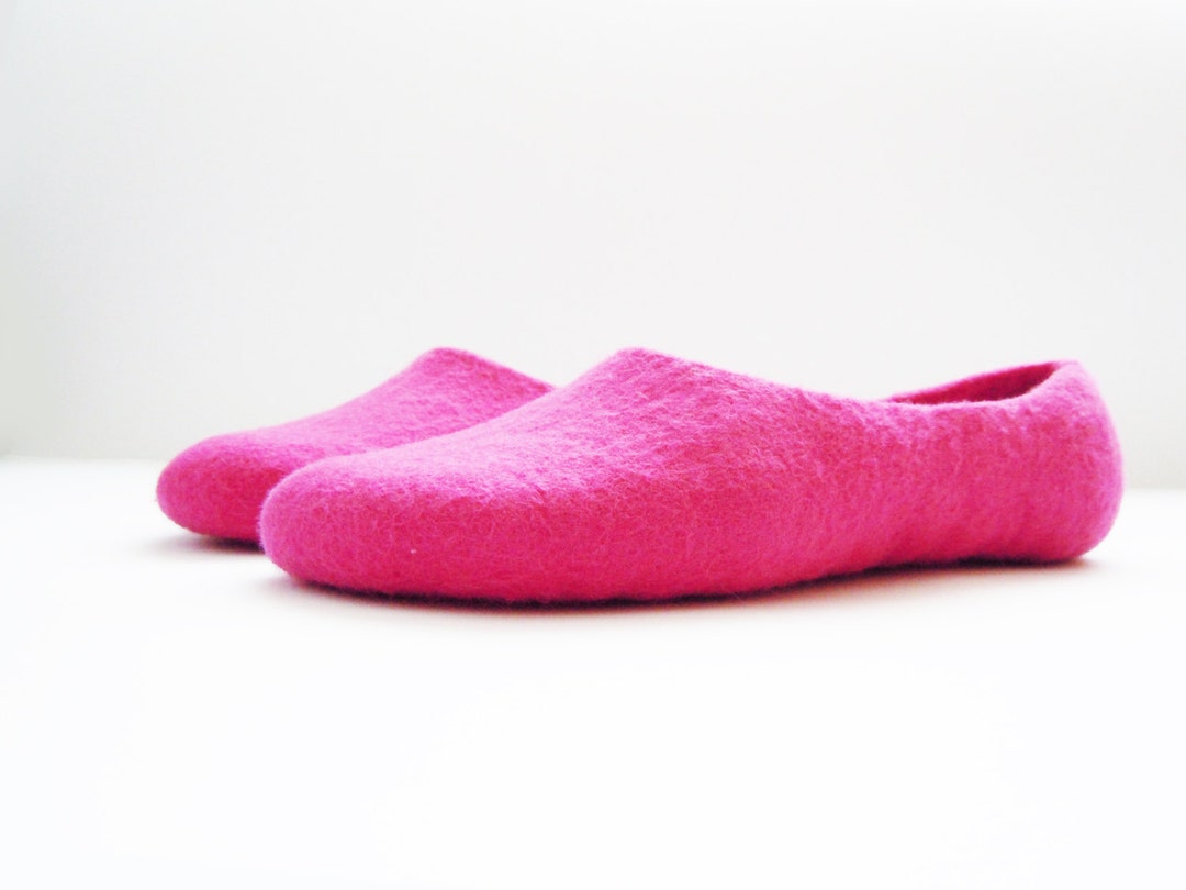 Simple Felted Wool Slippers of Custom Color. Women or Men Wool Slippers ...