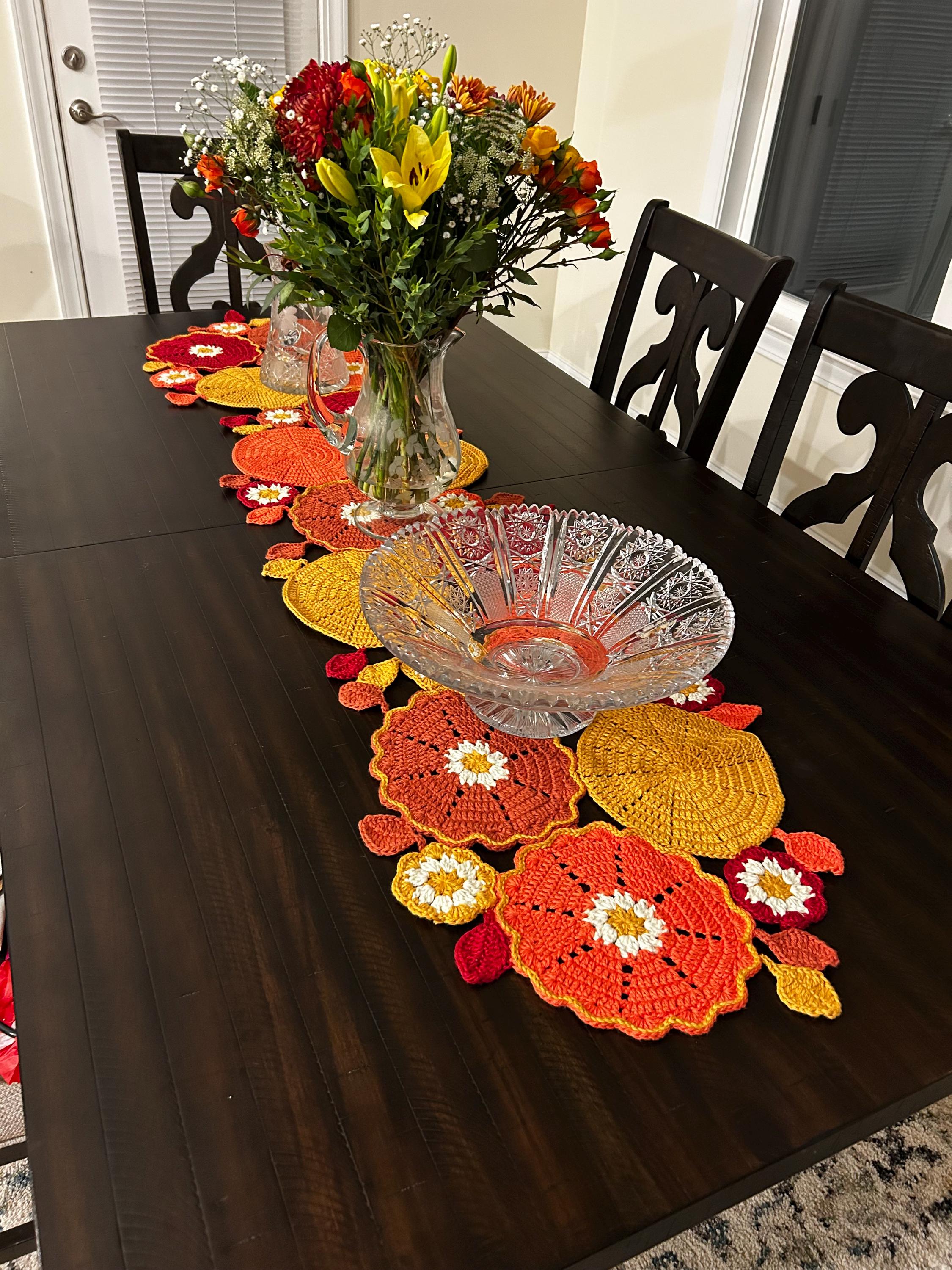 Autumn Flower Crochet Table Runner Pattern, Fall Floral Decor (PDF) - Etsy