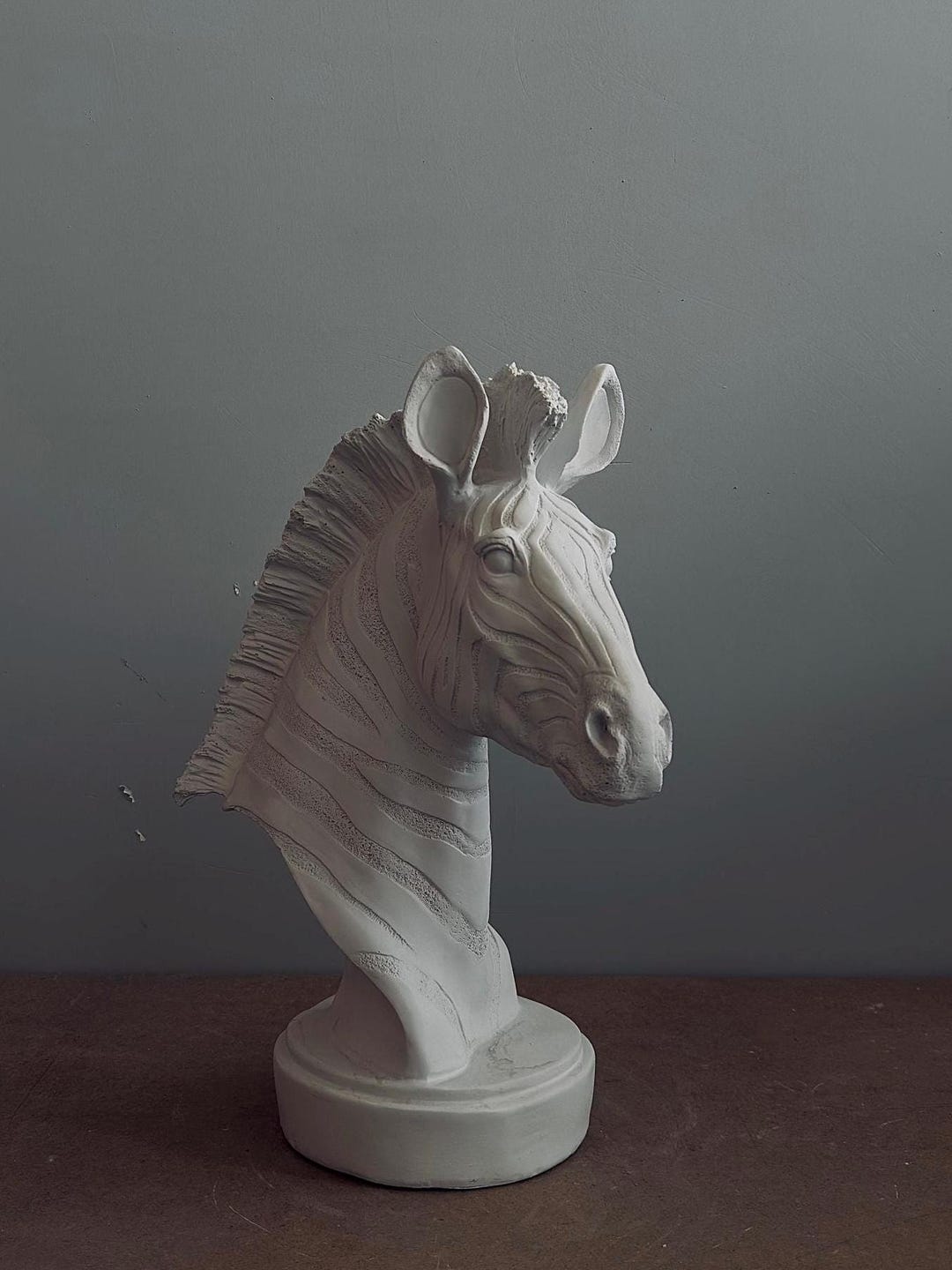 Modern Zebra Bust Statue – White Resin Safari Decor (42x32 Cm) - Etsy