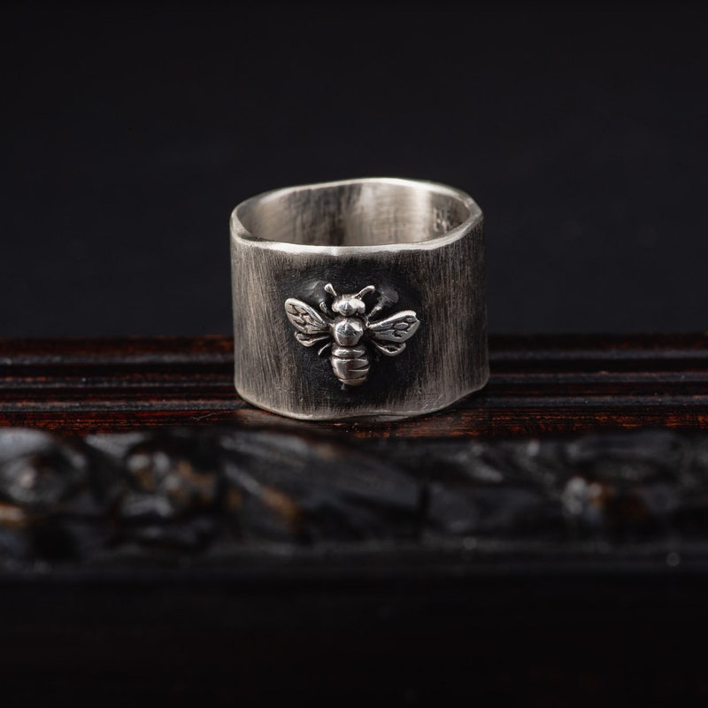 Bee Ring - Etsy
