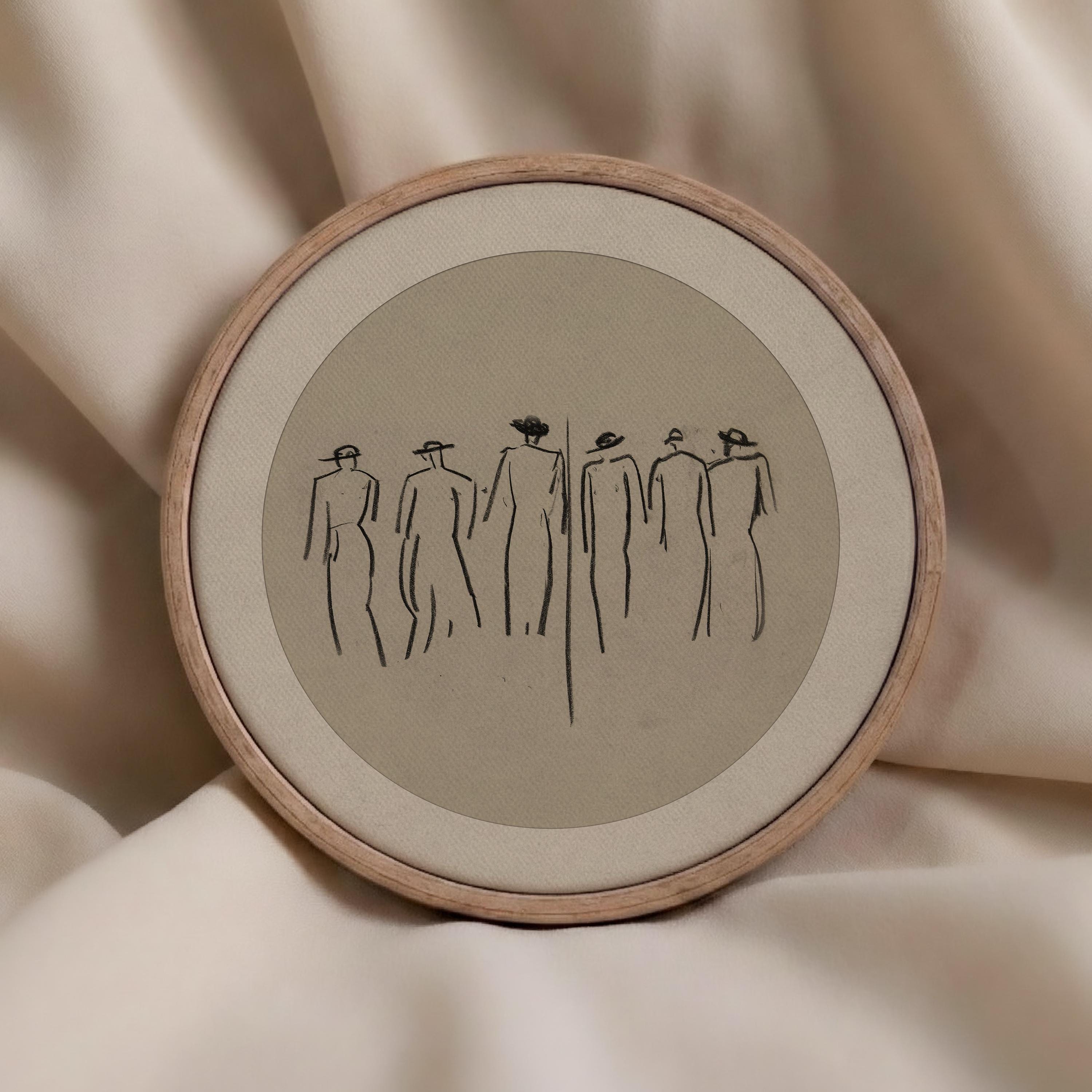 Vintage Figure Sketch Round Frame Wall Art: French Country Home Decor Vintage Figure Sketch Round Frame Wall Art: French Country Home Decor