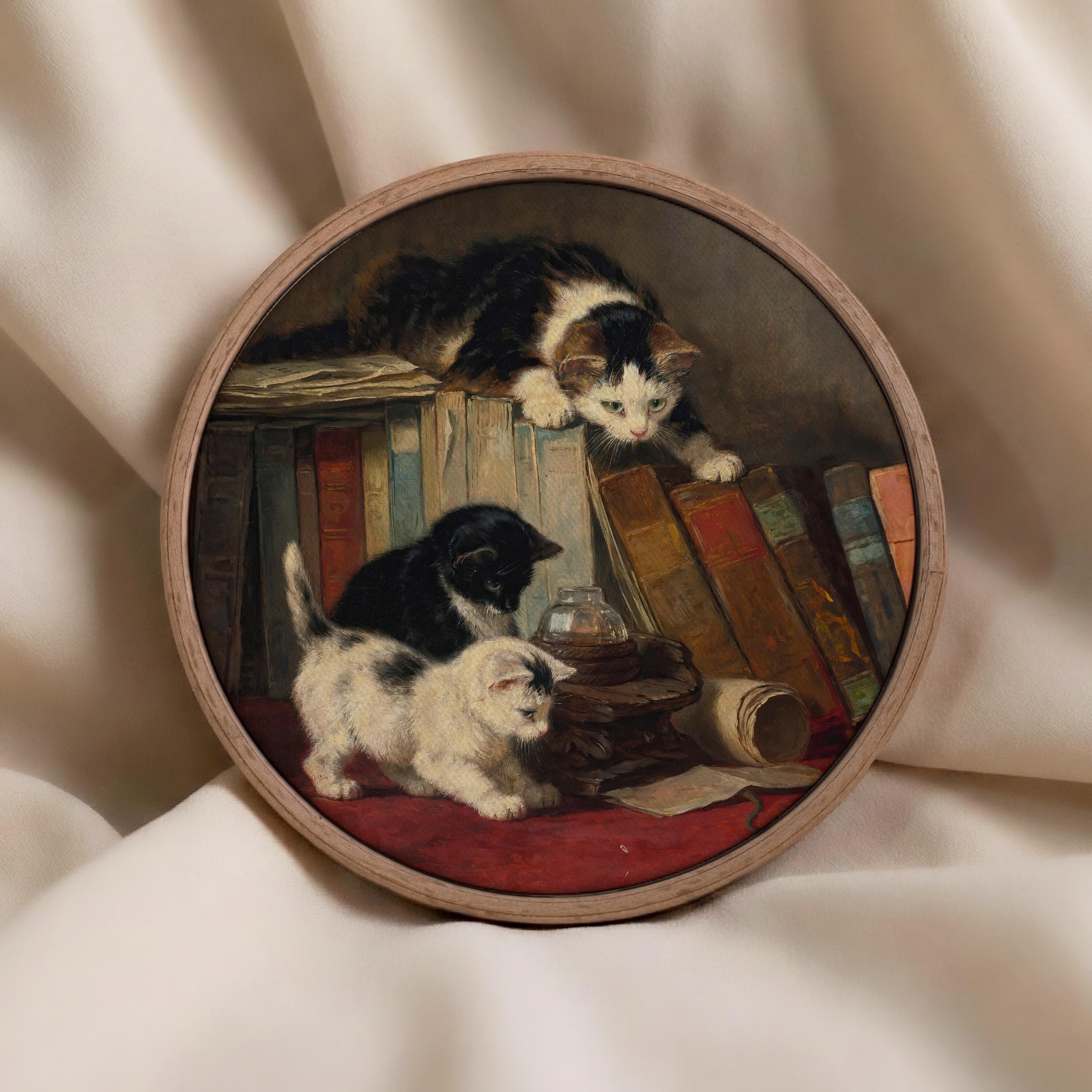 Kittens Vintage Oil Painting, Round Beechwood Canvas Art Kittens Vintage Oil Painting, Round Beechwood Canvas Art