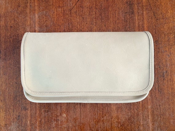 Rare Vintage Coach NYC Bone White Leather Envelope Cl… - Gem