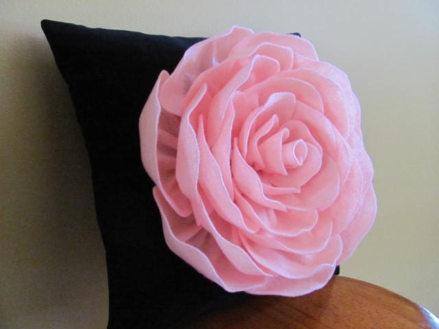 Suzannah Rose Flower Pillow Pattern Felt Rose Pattern Felt Flower ...