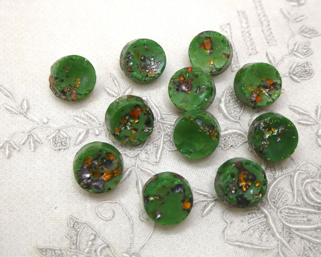 ONE (1) Antique Leo Popper Green Glass Button Shipping Included (2-D1 ...