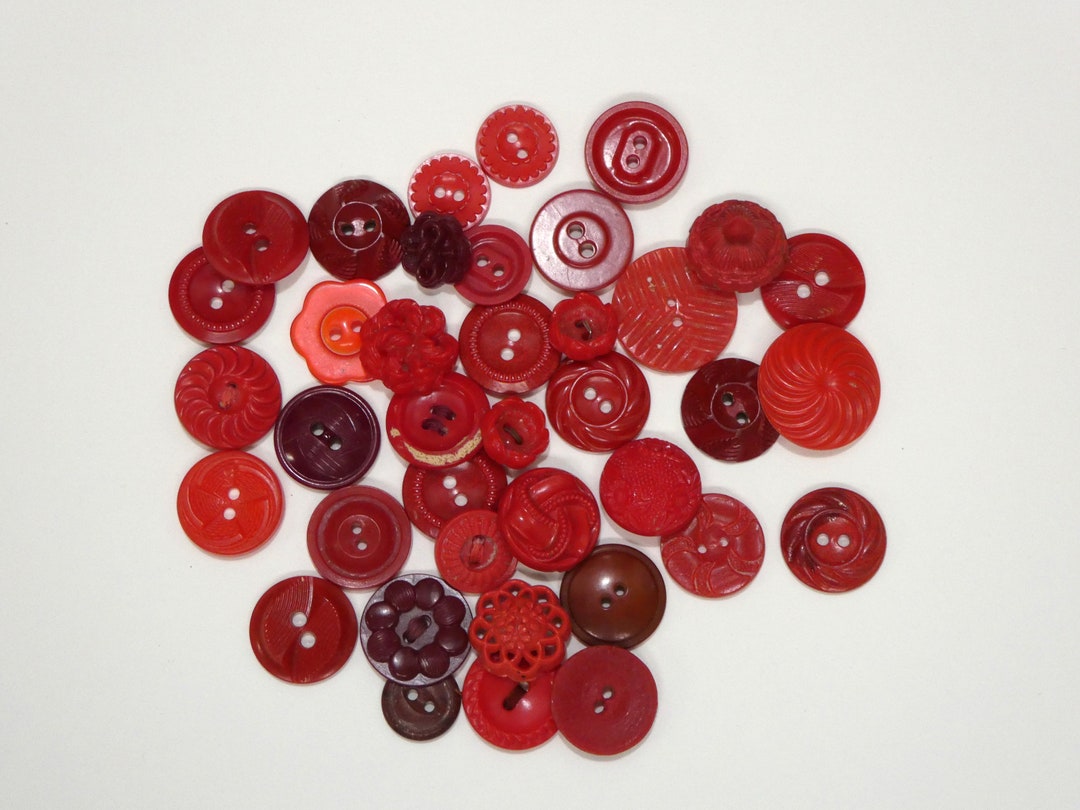 40 Vintage RED Plastic Buttons Destash **price Includes Shipping - Etsy