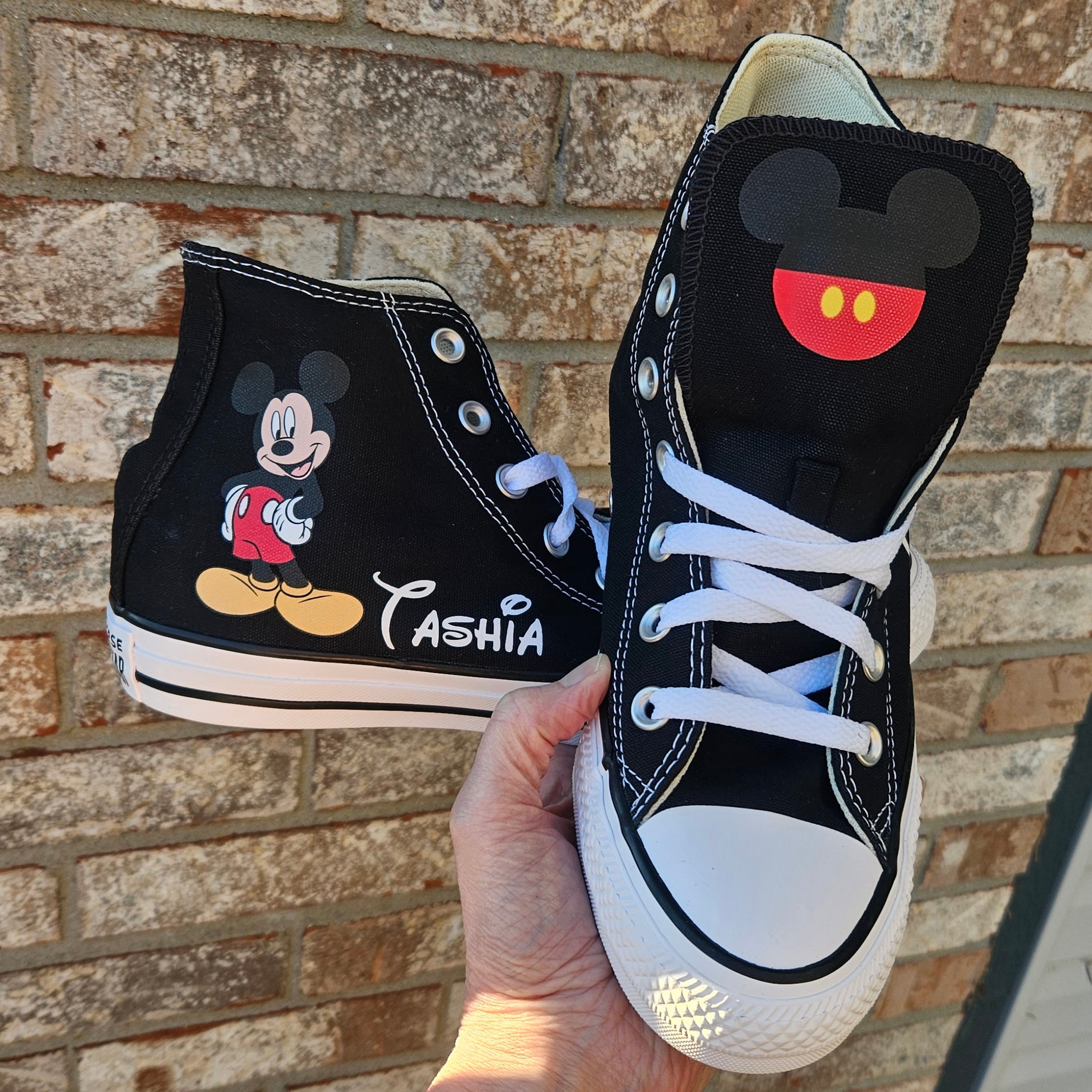 Minnie mouse converse adults store