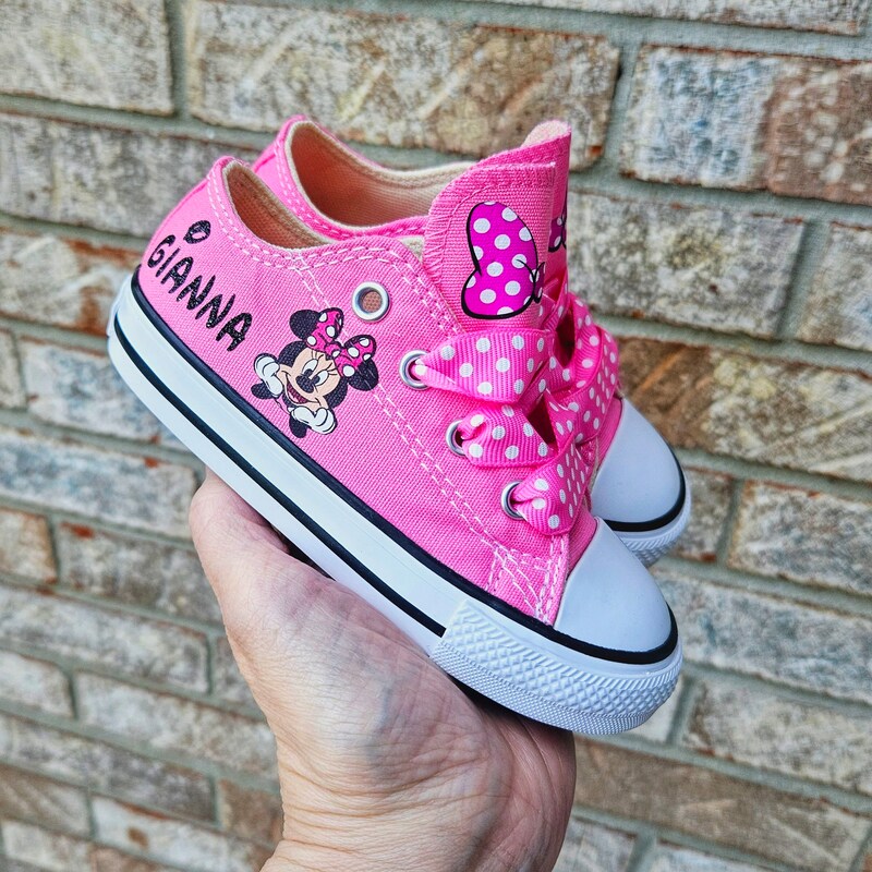 Minnie Mouse Converse - Etsy