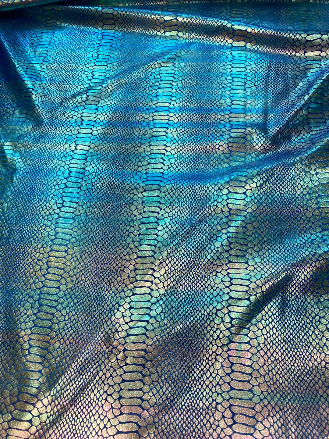 Iridescent Blue Giant Snake Scales Spandex Fabric 4 Way Stretch 58 ...