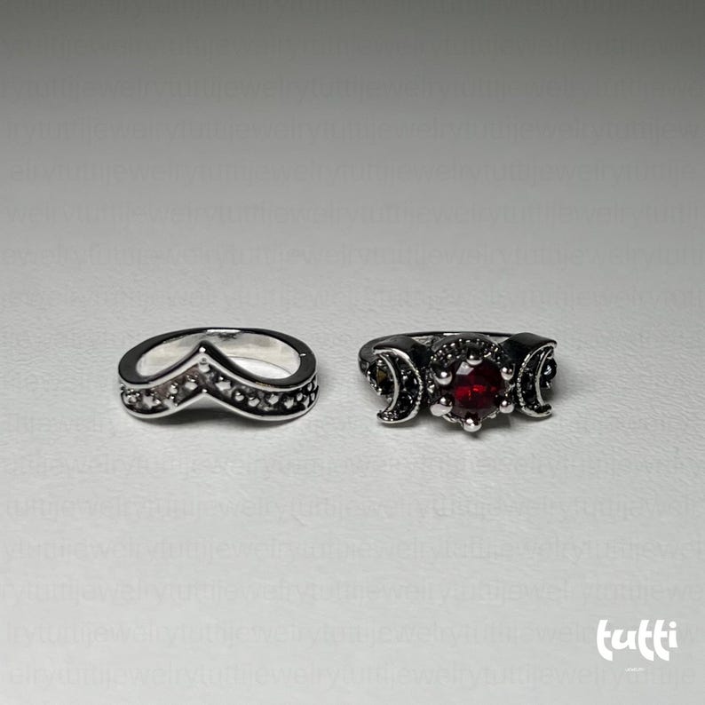 Gothic Moonstone Ring Set, Celestial Garnet Ring - Etsy
