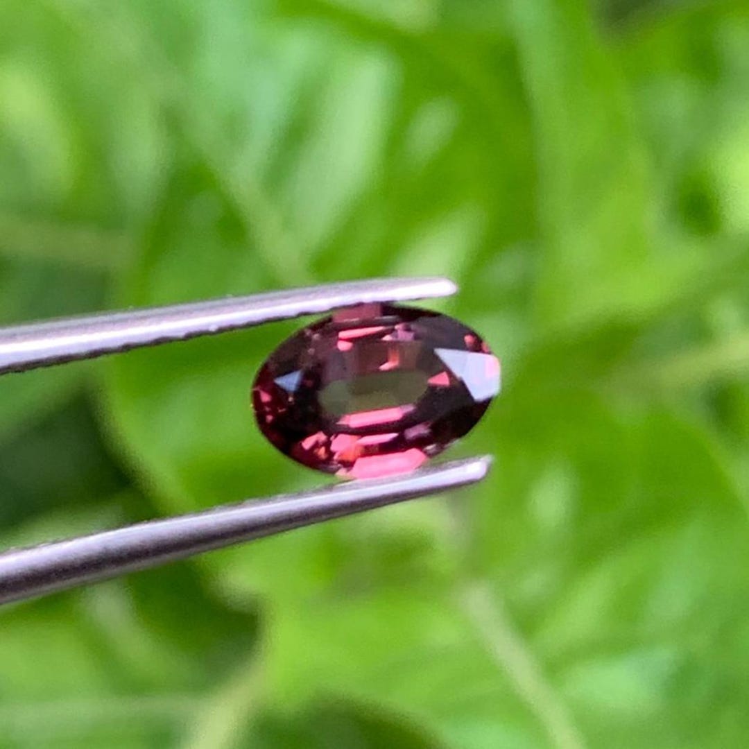 Pinkish Spinel Cut Gemstone Good Color Oval Shape 0.54 Carat 6.1x4.1x2 ...