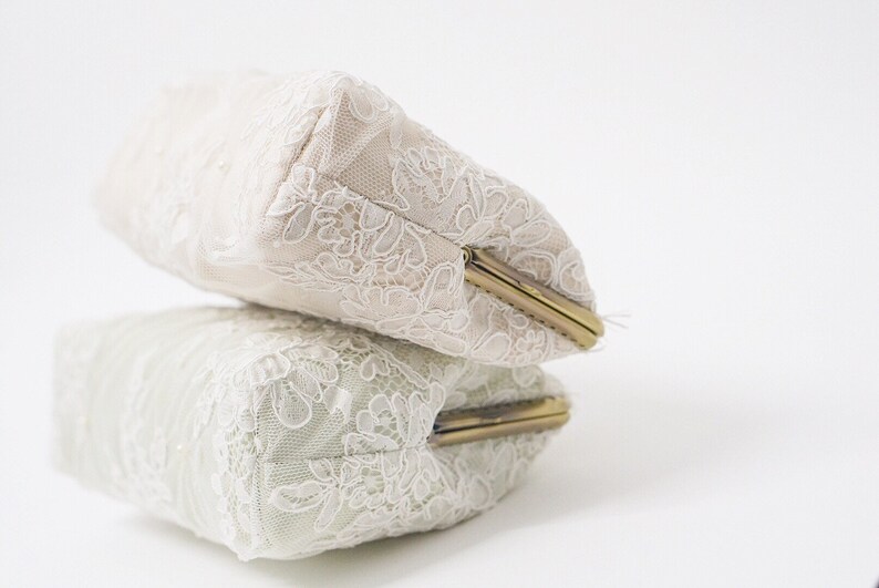 Sweet Ivory Clutch ( or Choose Your Color) / Bridal Purse / Bridemaid ...