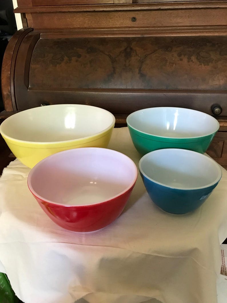 Primary Colors Vintage Pyrex Mixing Bowl Complete Set 401 404. - Etsy
