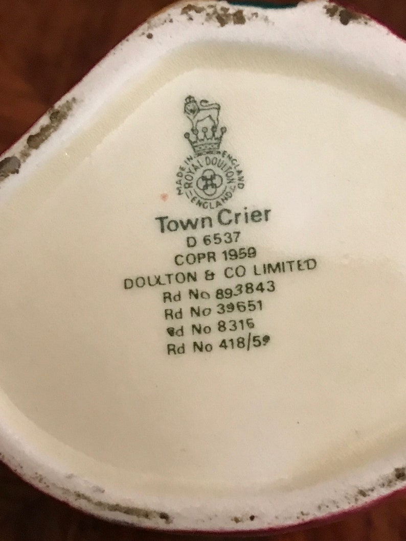 Royal Doulton D6537 Town Crier Small Character Jug - Etsy