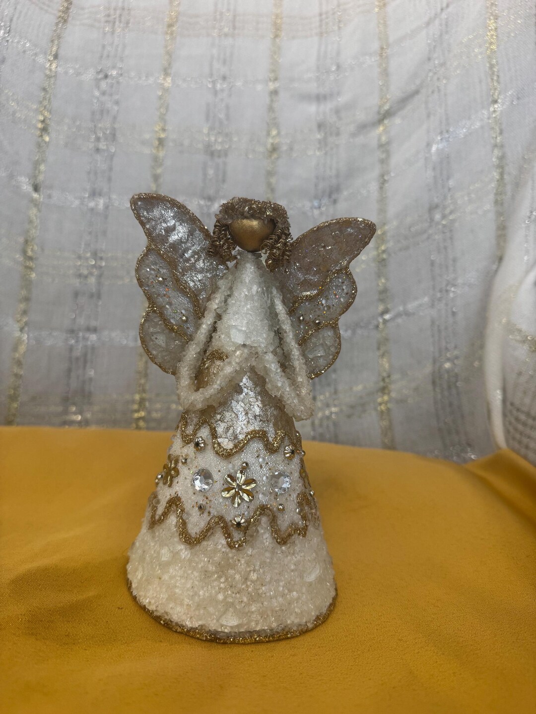Elegant White & Gold Angel Figurine – Luxe Christmas Mantel Décor ...