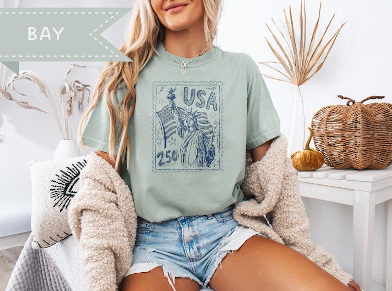 Statue of Liberty Stamp Graphic Tee, USA Freedom Summer Top, Comfort ...