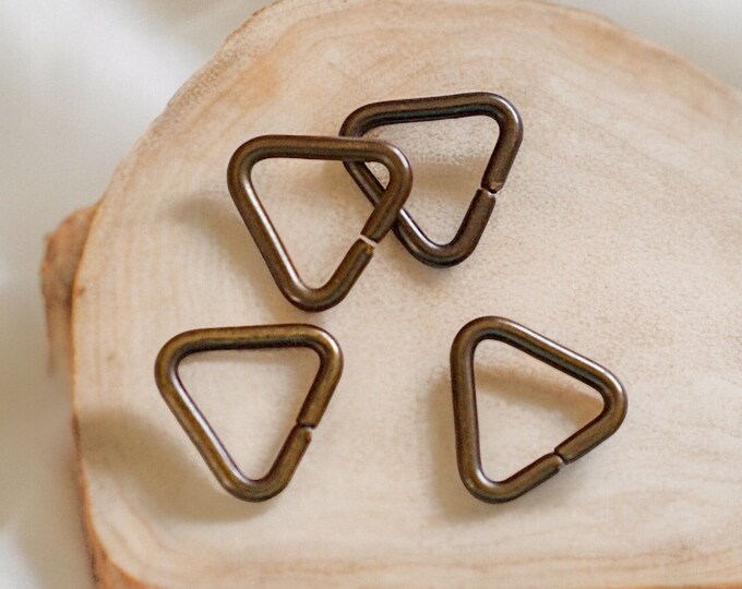 Triangle Jump Ring, Smooth, Antiqued Brass, Jewelry Findings, 14mm, 4 ...