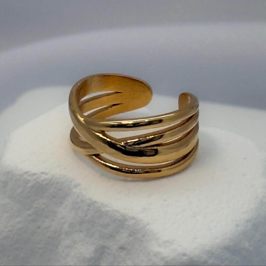 Oasis Escape Ring - Etsy