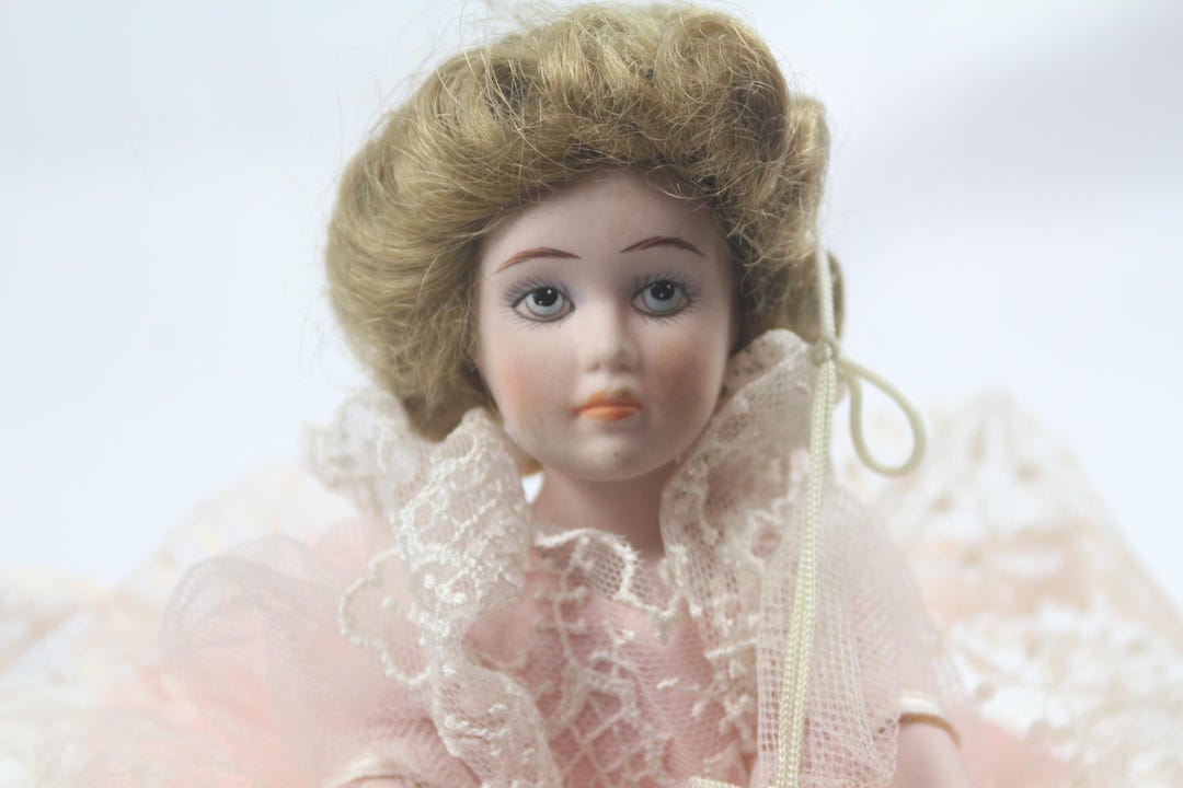 Vintage Louis Nichole Porcelain Doll Toilet Paper Cover - 1980s/1990s ...