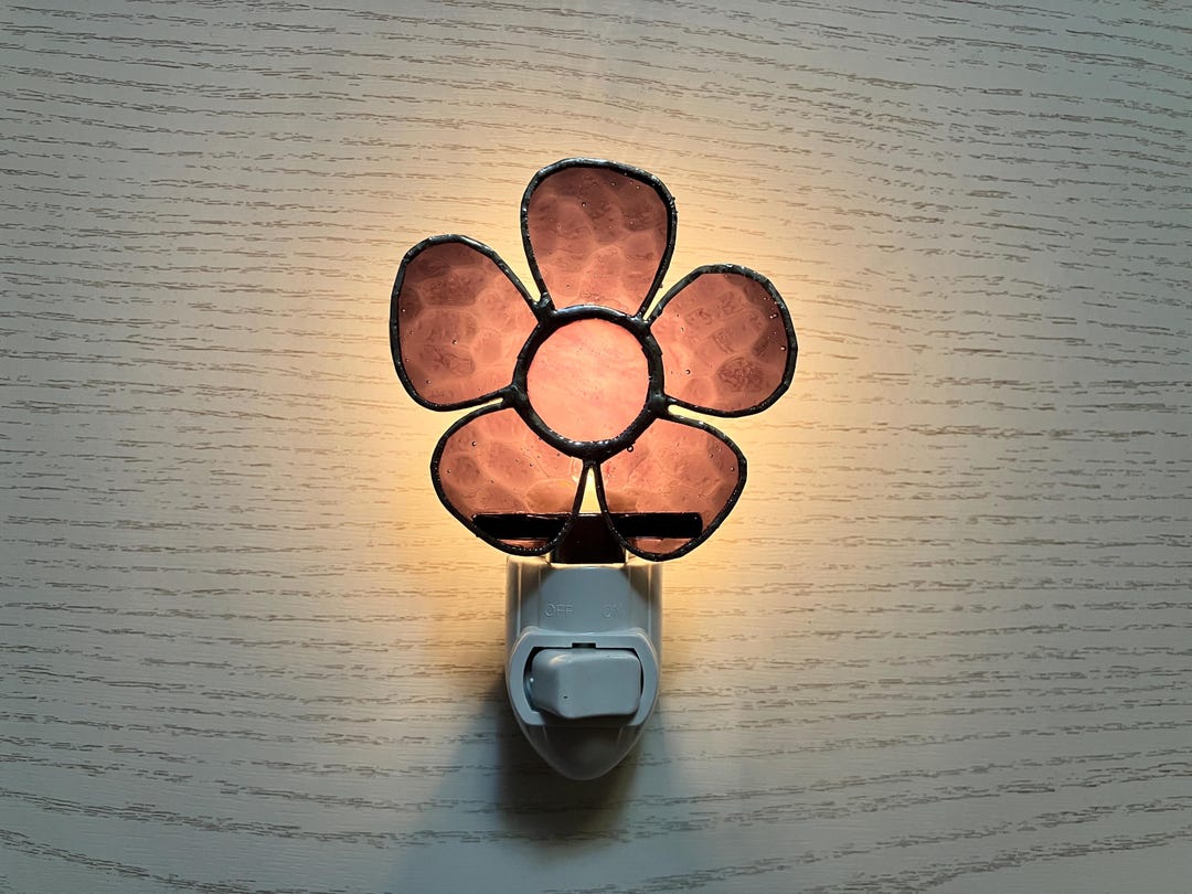 Purple Daisy Night Light, Stained Glass Flower, Bedroom Accent - Etsy