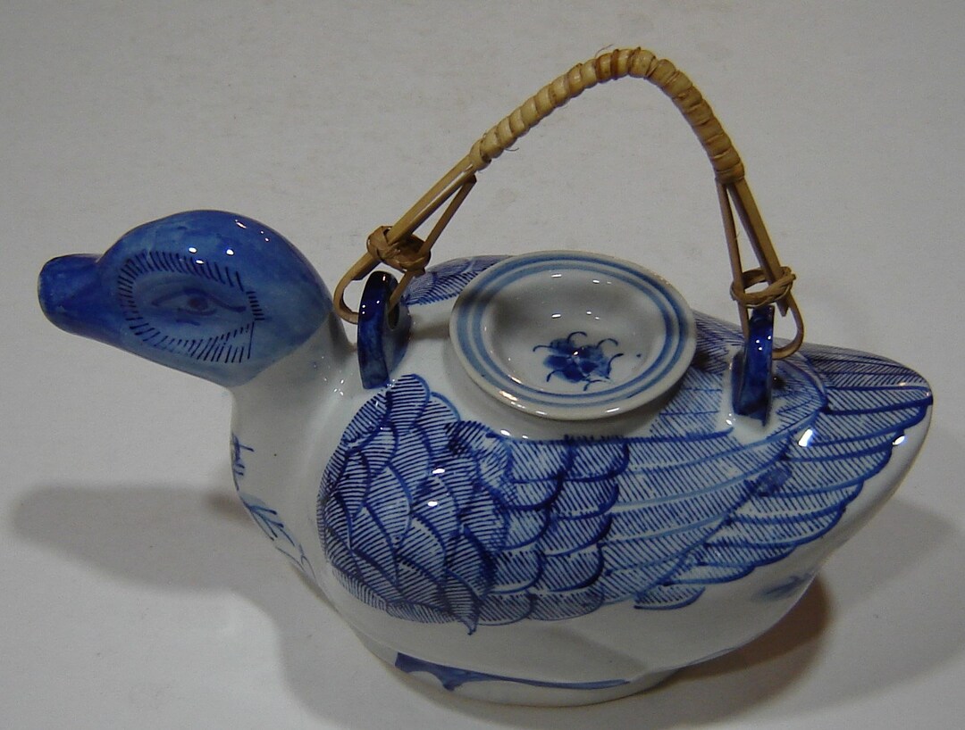 Vintage Ceramic Hand Painted CERAMIC DUCK TEAPOT blue & White W ...