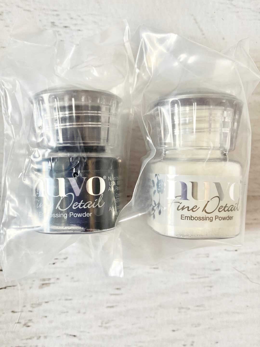 Nuvo Fine Embossing Powder, Tonic Studios, 20 Ml/0.68 Oz Bottle, in Jet ...