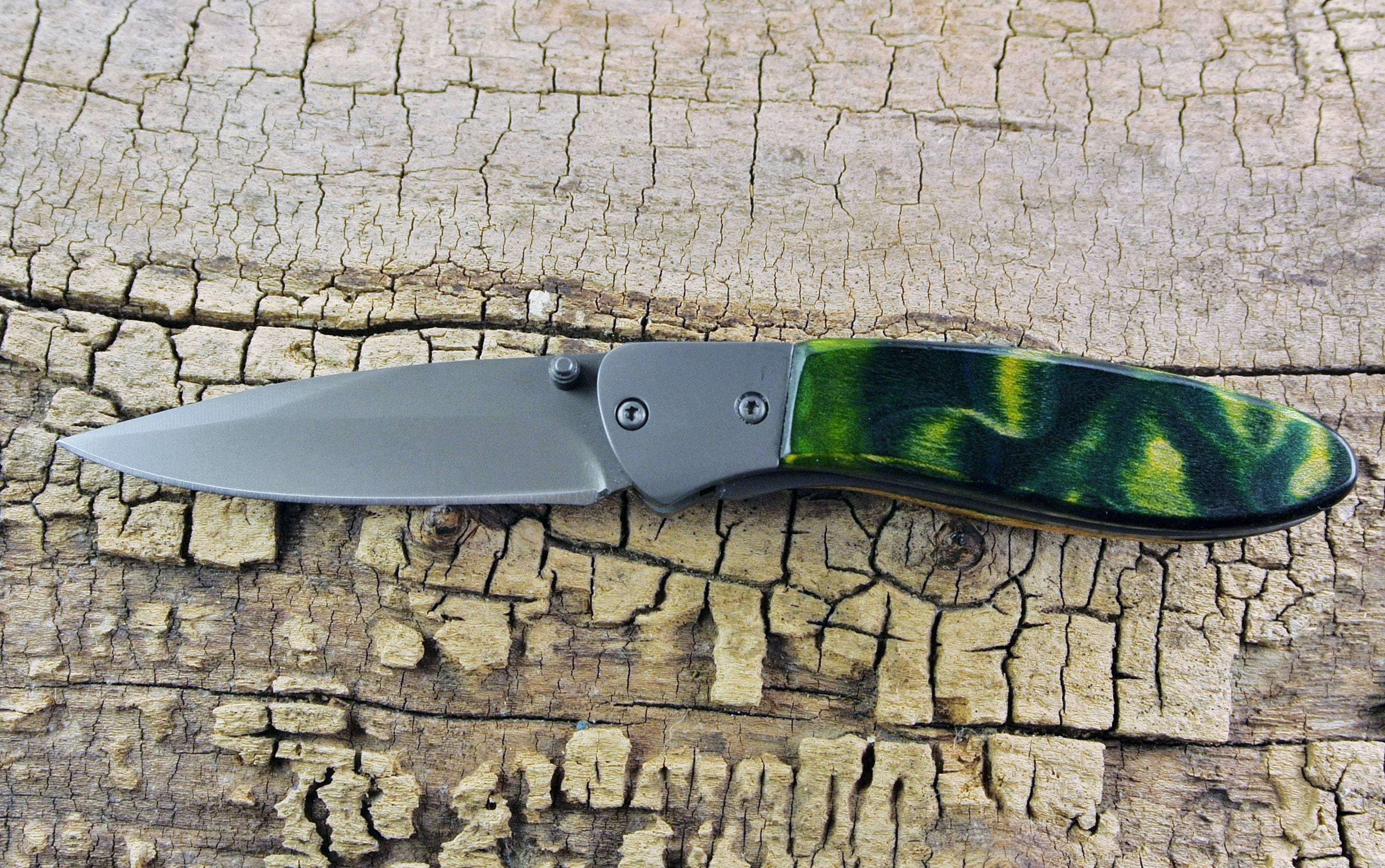 Pocket Knife with Wood Handle - Quilted Maple (Dyed Green) Wooden ...