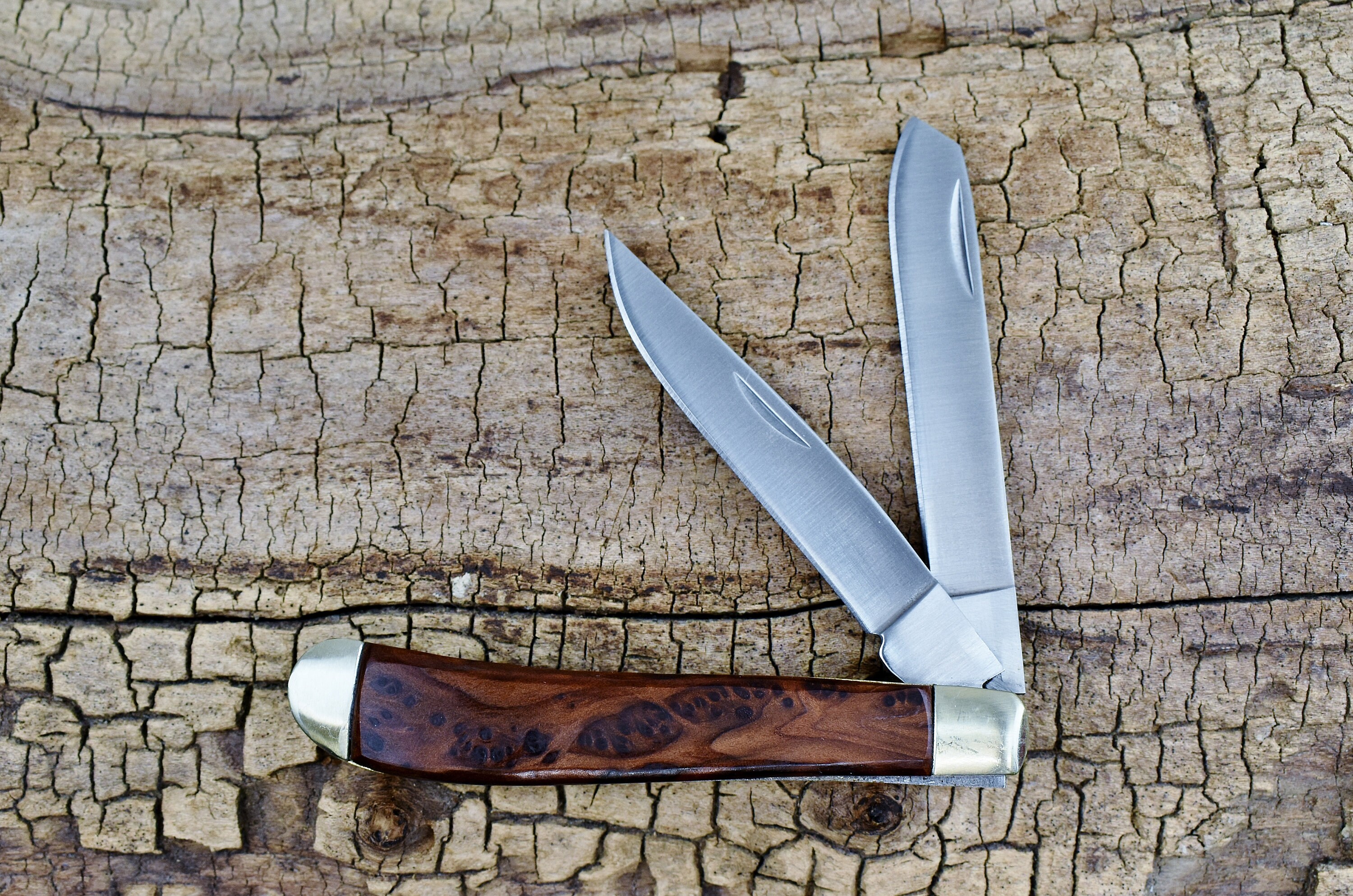 Redwood Burl Pocket Knife with Wood Handles - Classic Two Blade Trapper ...