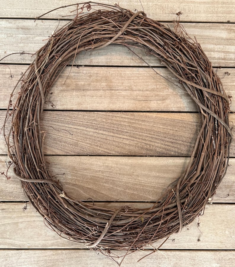 18" Grapevine Wreath - Natural - Etsy