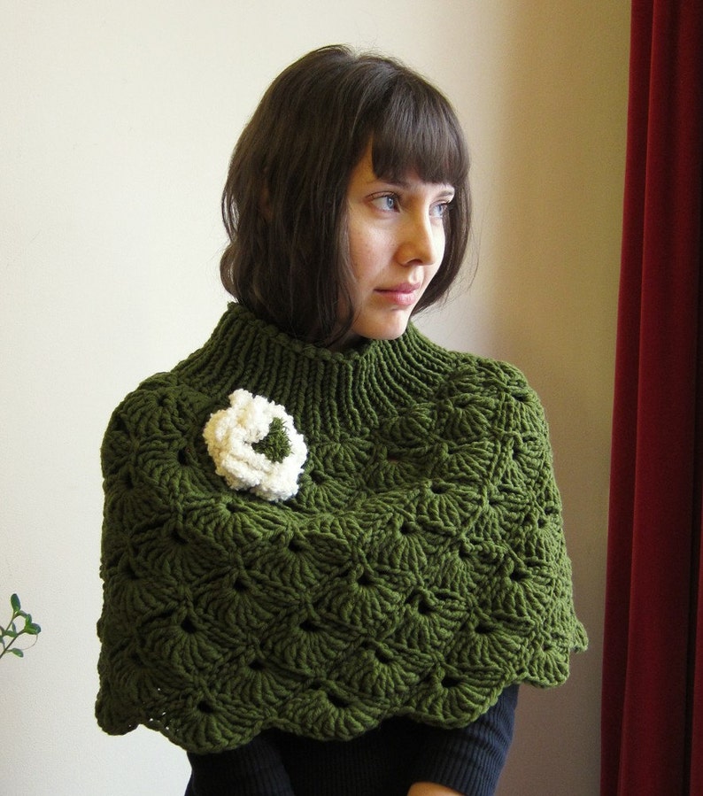 Hand Crochet Capelet in Green for a Lady. - Etsy