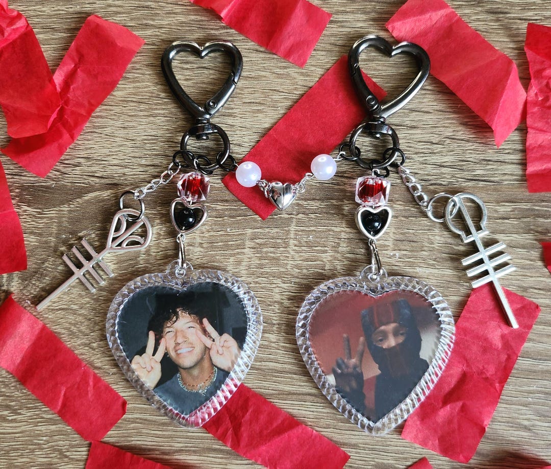 Twenty One Pilots Key Rings - Tyler & Josh Heart - Etsy