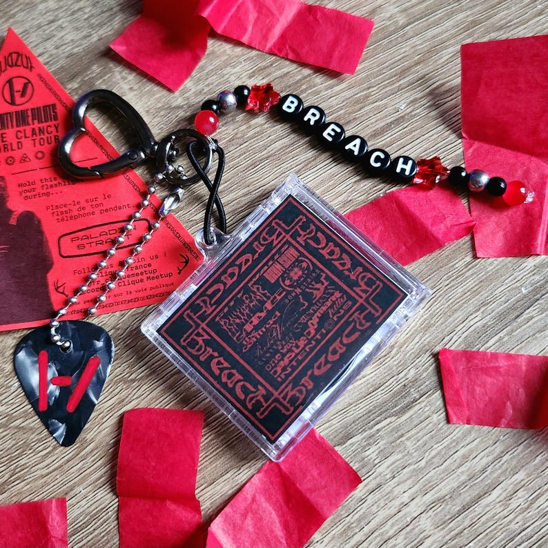 Twenty One Pilots Breach Keychain - Etsy