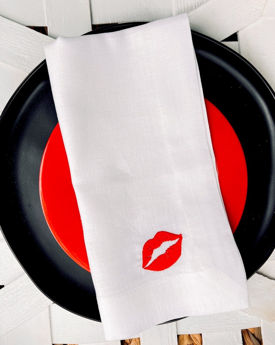 Lip Kiss Valentine's Day Cloth Cocktail Napkins, Set of 4 - Etsy