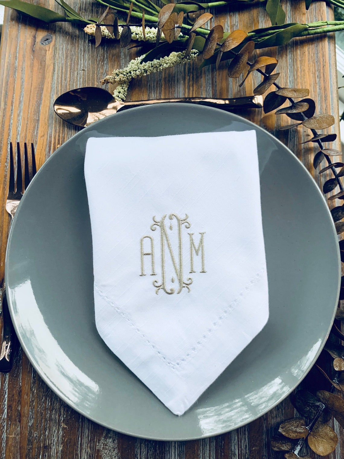 Venice Monogrammed Embroidered Cloth Napkins / Set of 4 / | Etsy