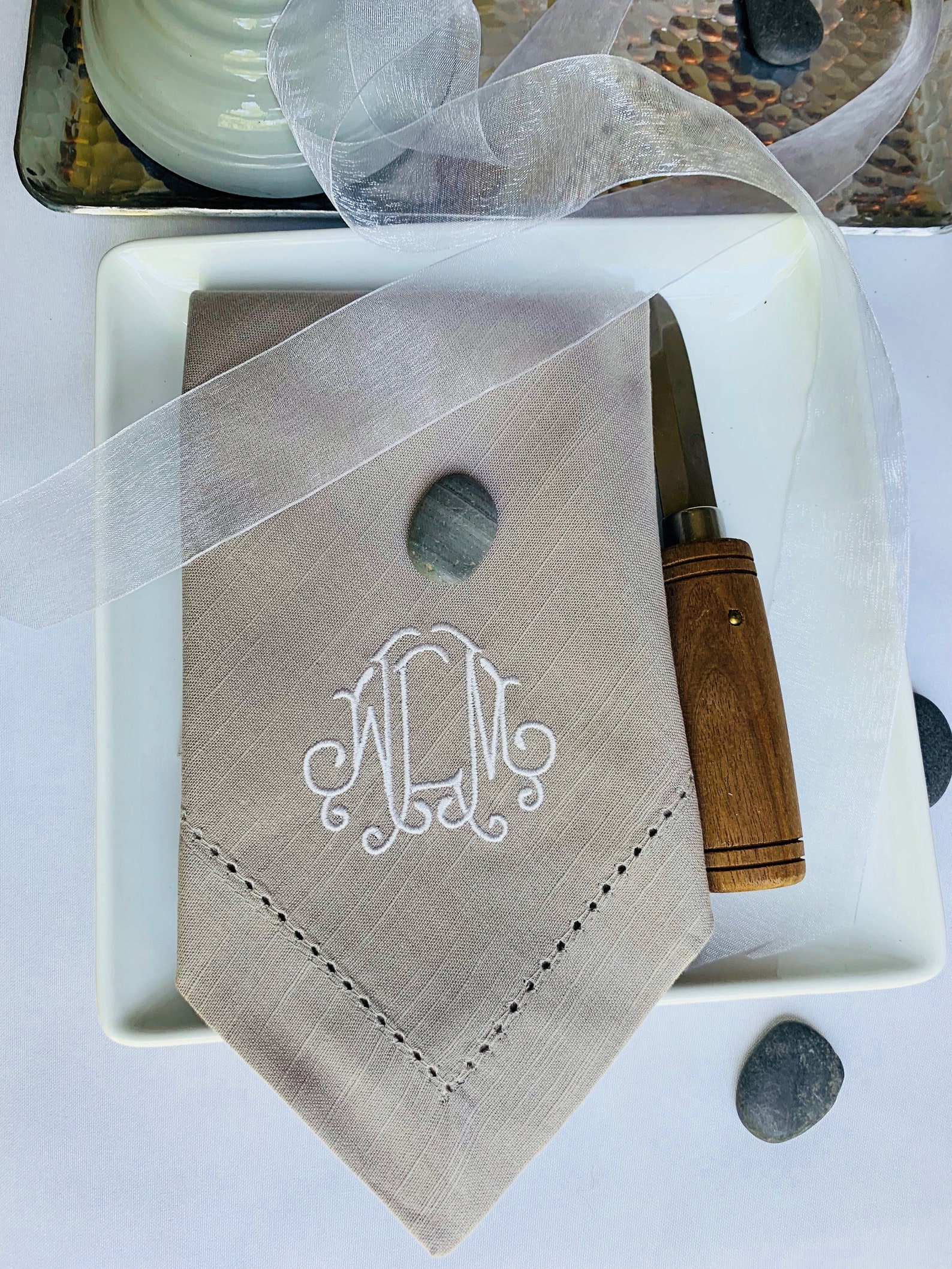 Abigail Monogrammed Embroidered Cloth Dinner Napkins 3 Letter - Etsy