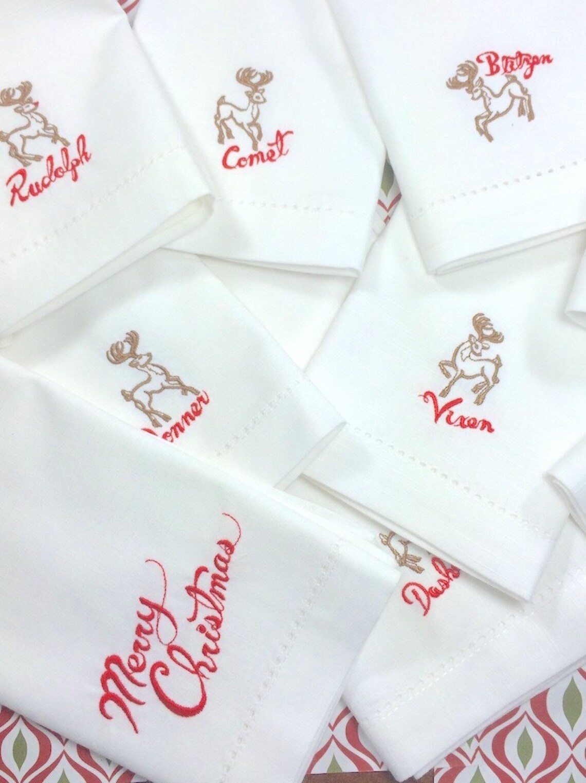 Santa's Reindeer Cloth Napkins Reindeer Christmas | Etsy