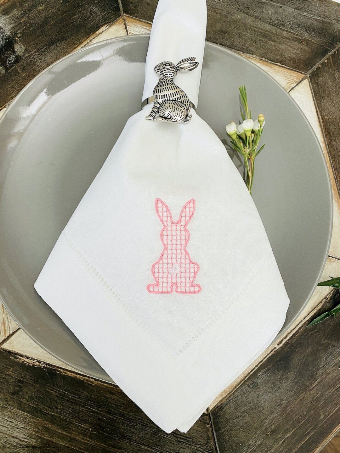 Easter Bunny's Back Embroidered Cloth Napkins, Set of 4, Easter Cloth ...