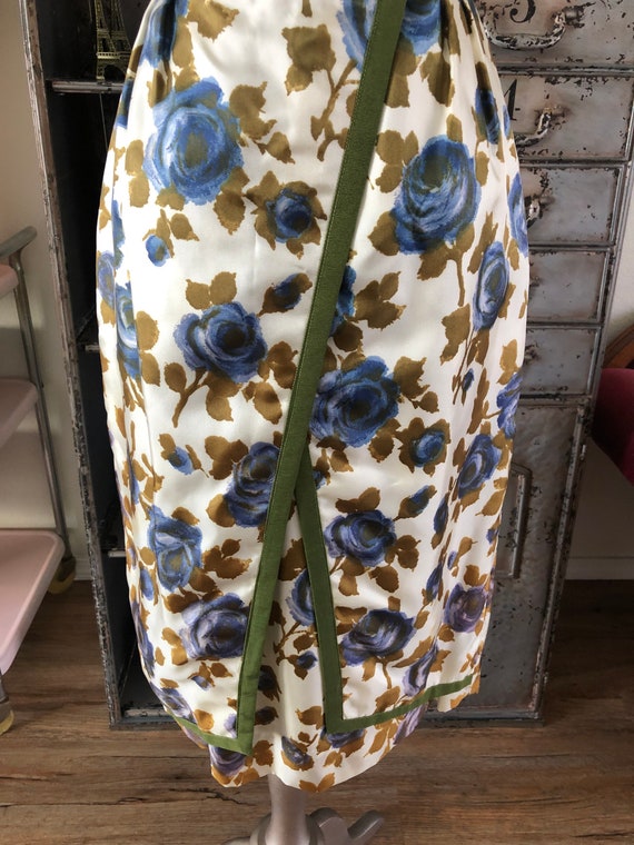 1950's 60's Elegant Miss Blue Rose Print Fitted Dress… - Gem
